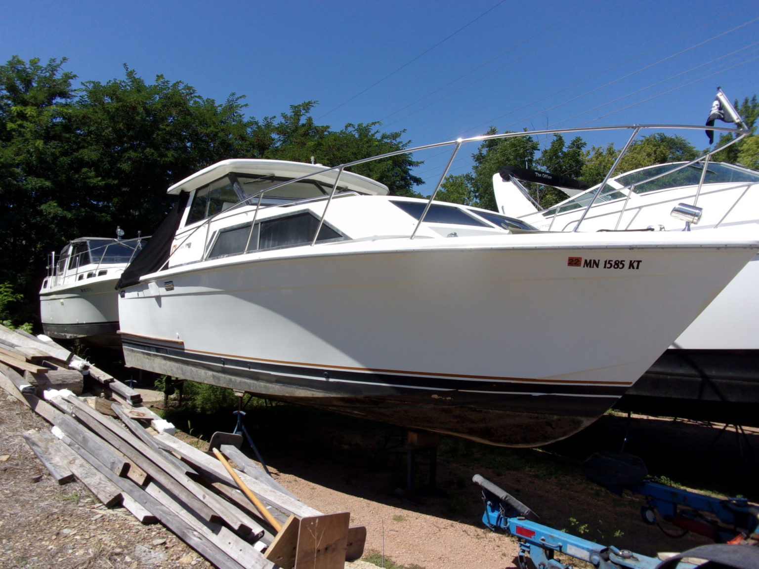 1979 Trojan F-30 Express – Blue Lagoon Marine